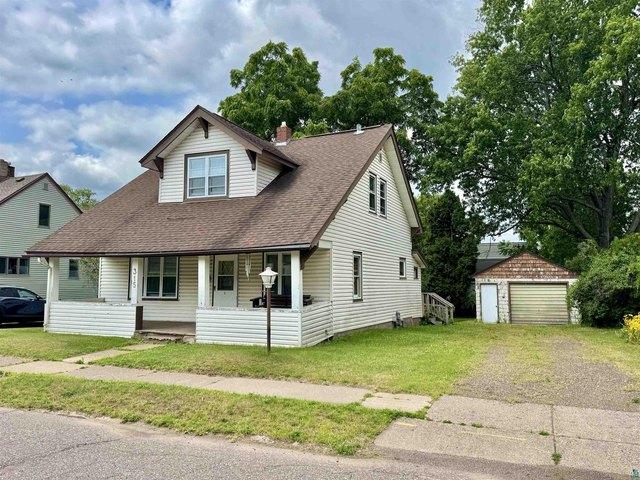 315 8th St, Cloquet, MN 55720