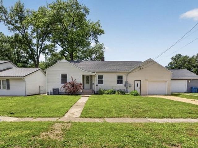 315 9th Ave, DeWitt, IA 52742