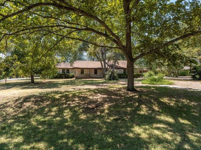 315 Caracara Dr, Buda, TX 78610