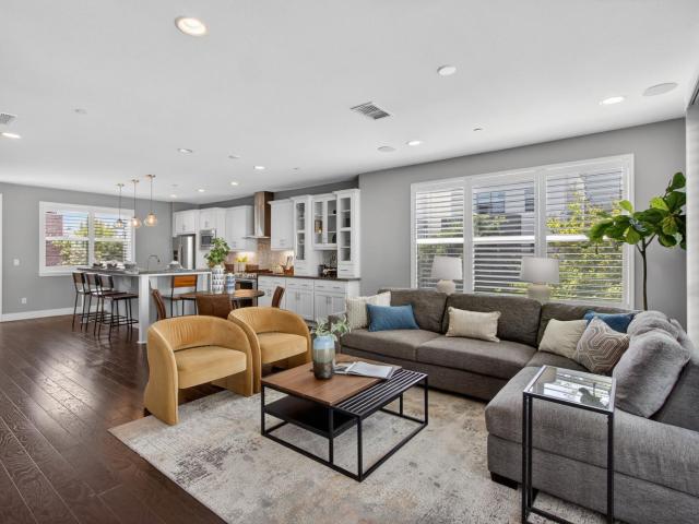 315 Creamery Ln, Sacramento, CA 95814 | MLS #226038 | Compass