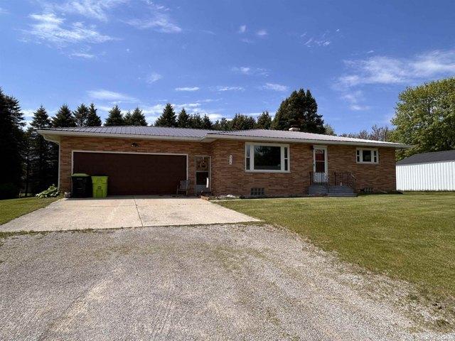315 Blondin St, Pinconning, MI 48650