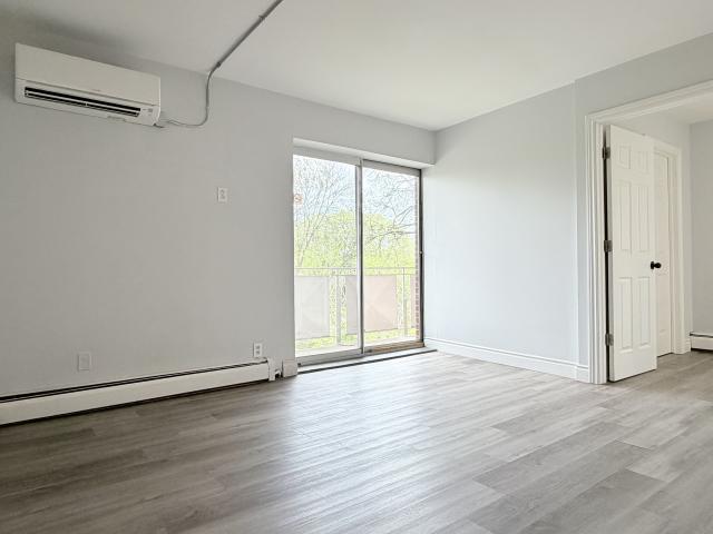 315 Detroit St, 2 beds, 1 full bath
