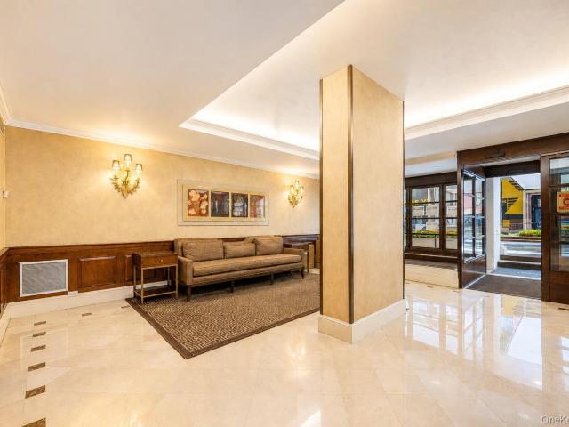 315 E 72nd Street 3A
