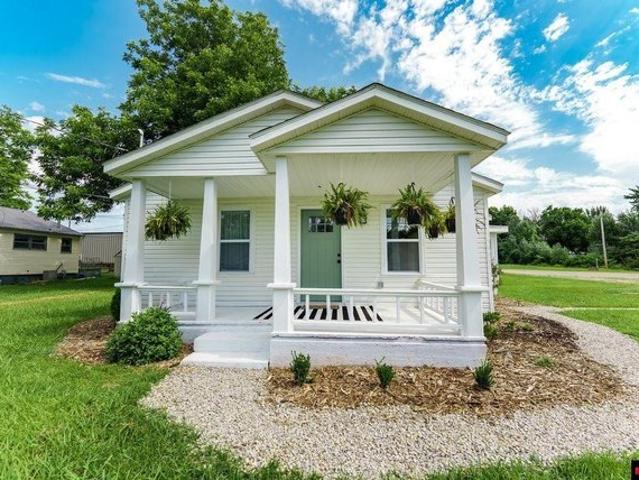 315 E 10th St, Mountain Home, AR 72653