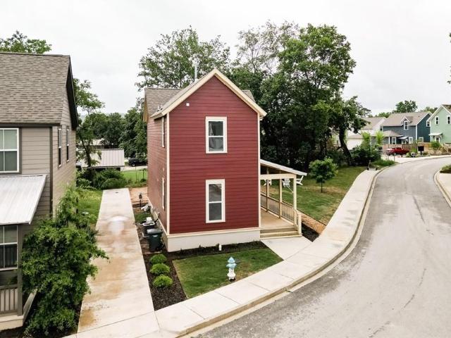 315 E 11th Street