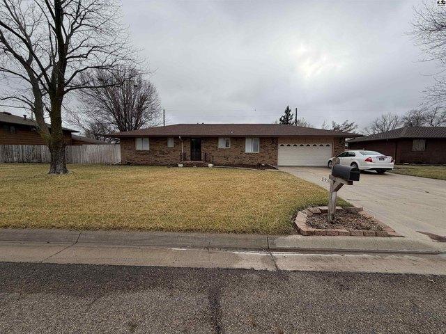 315 E Forest Ave, South Hutchinson, KS 67505