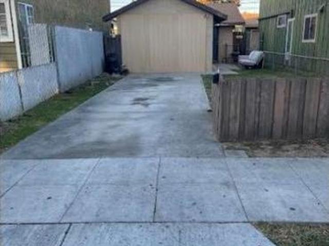 315 E Hullett St, Long Beach, CA 90805