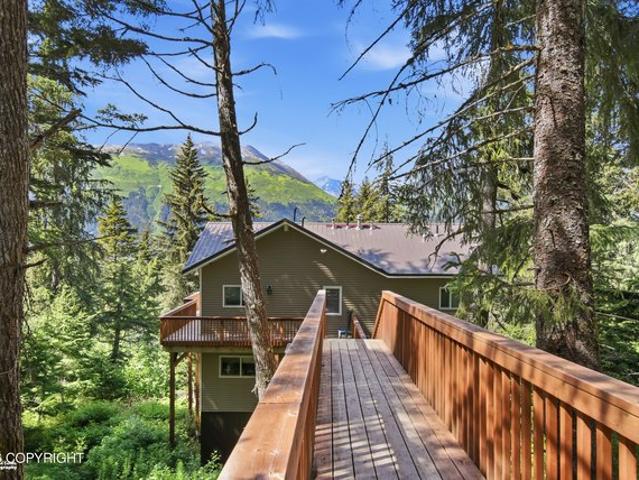 315 Echo Ridge Dr, Girdwood, AK 99587