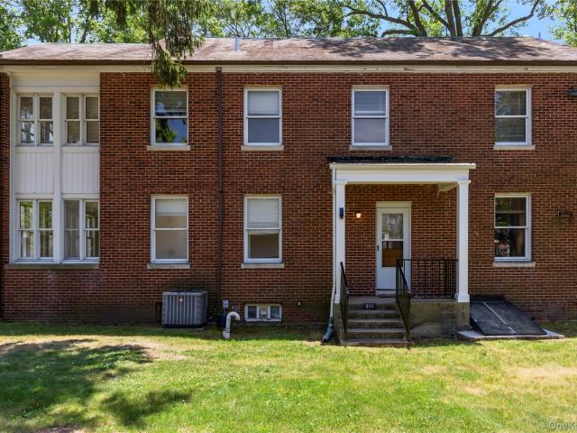 315 Ellington Avenue E