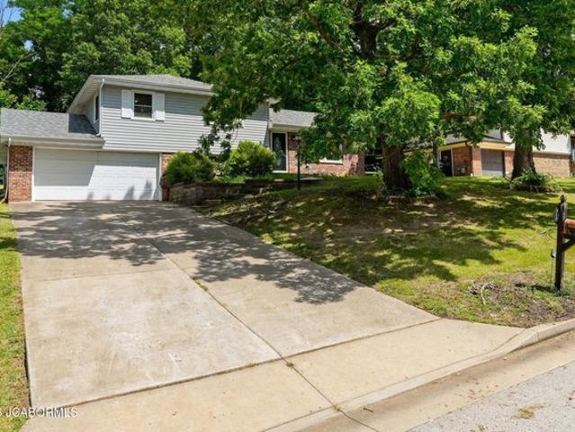 315 Elm Tree Dr, Jefferson City, MO 65109