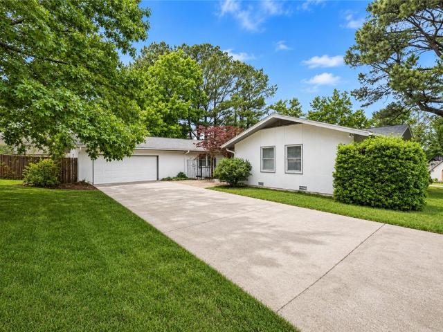 315 Fairway Lane