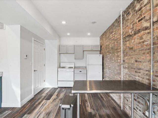 315 Freeman St
