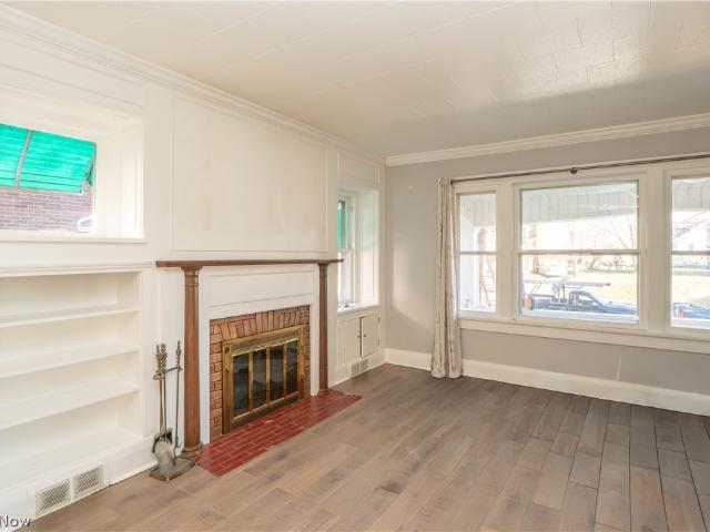 315 Korman Avenue NE