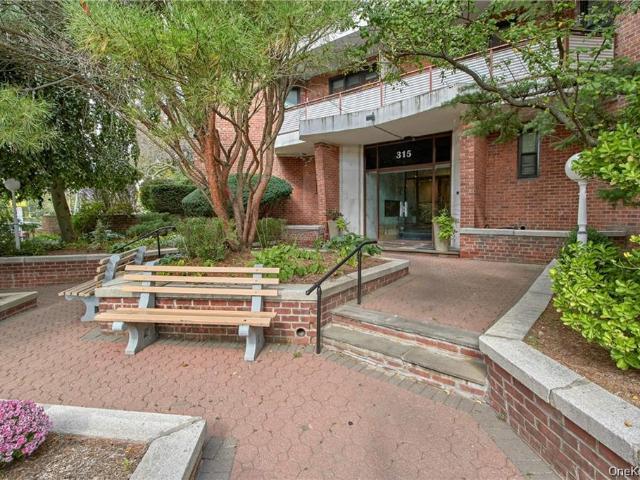 315 King Street 3C