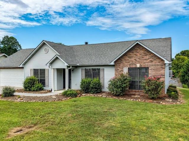315 Headrickview Dr, Maryville, TN 37804