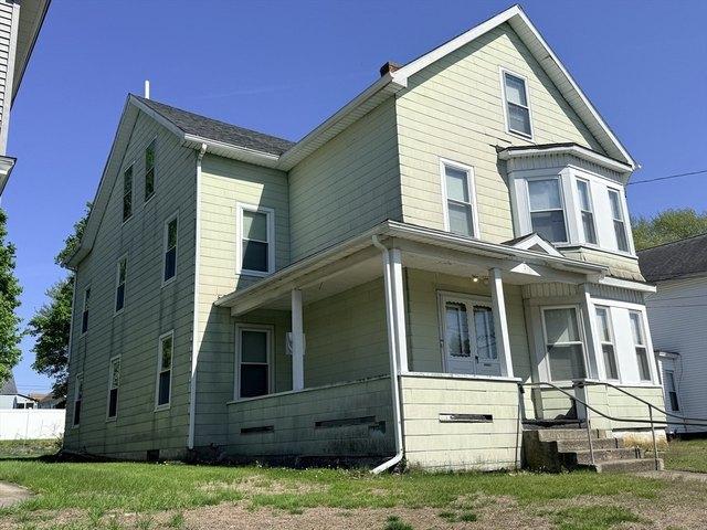 315 High St, Webster, MA 01570
