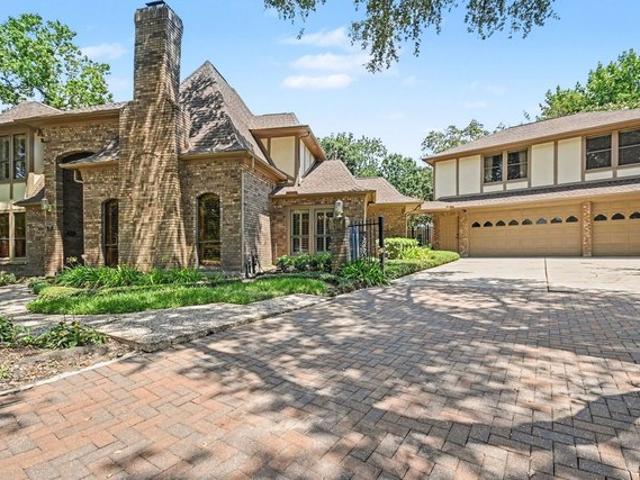 315 Oakview Cir, El Lago, TX 77586