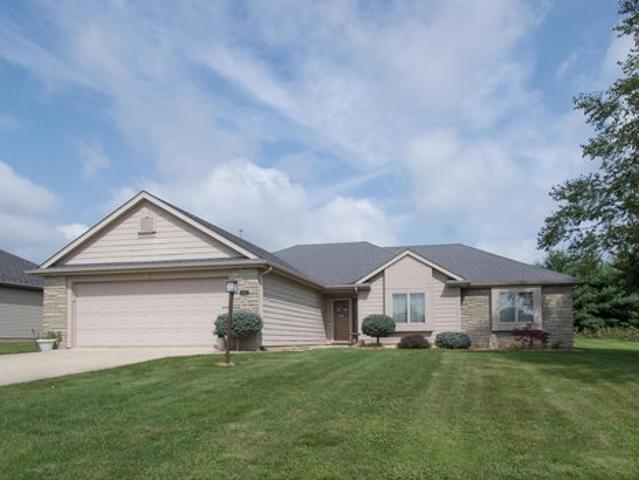 315 Laurelwood Ln, Kendallville, IN 46755