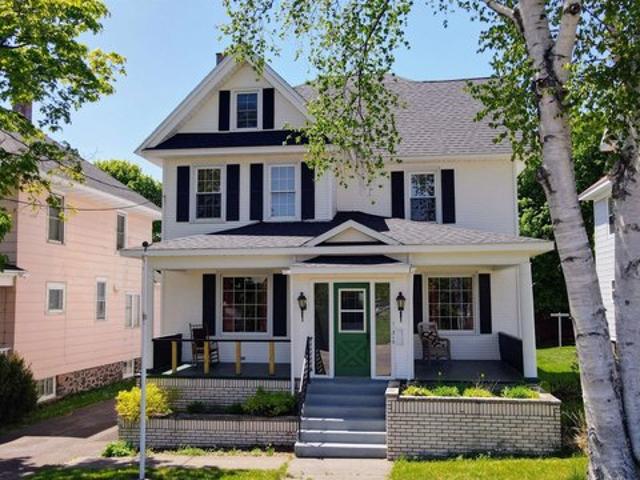 315 Lake Linden Ave, Calumet, MI 49913