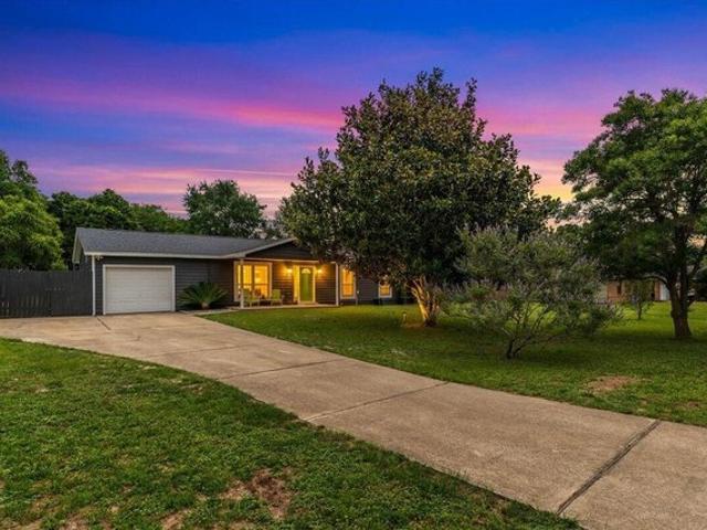 315 Morgan Ln, Mary Esther, FL 32569