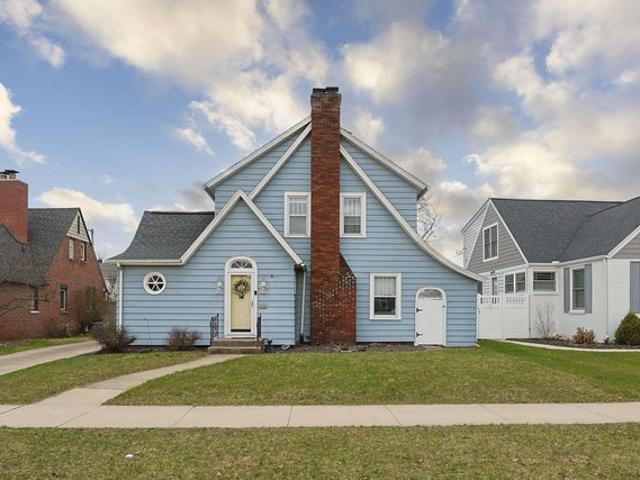 315 Miami Club Dr, Mishawaka, IN 46544