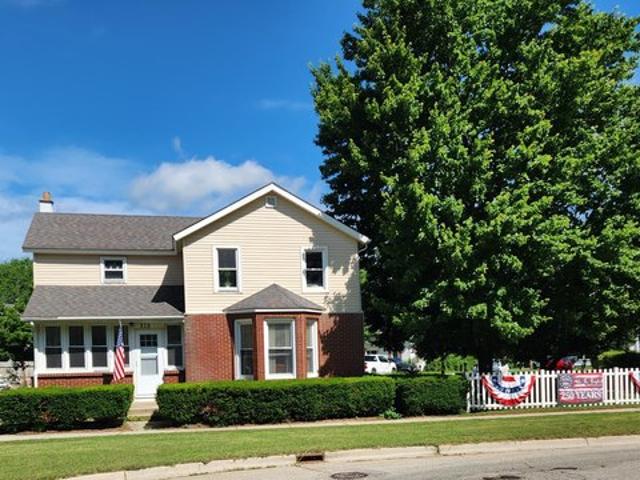 315 N Main St, Allegan, MI 49010