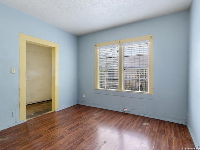 315 N Richter St, San Antonio, TX 78207 | MLS #1881 | Compass