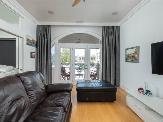 315 N Rollston Avenue 203