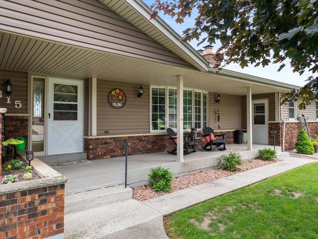 315 S Lincoln Dr, Howards Grove, WI 53083