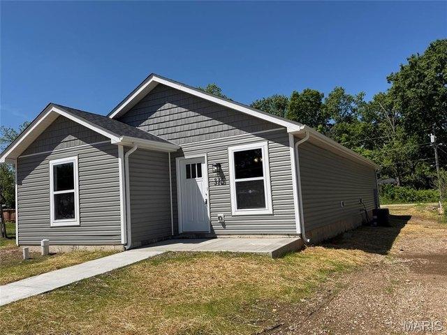 315 S Olive St, Sullivan, MO 63080
