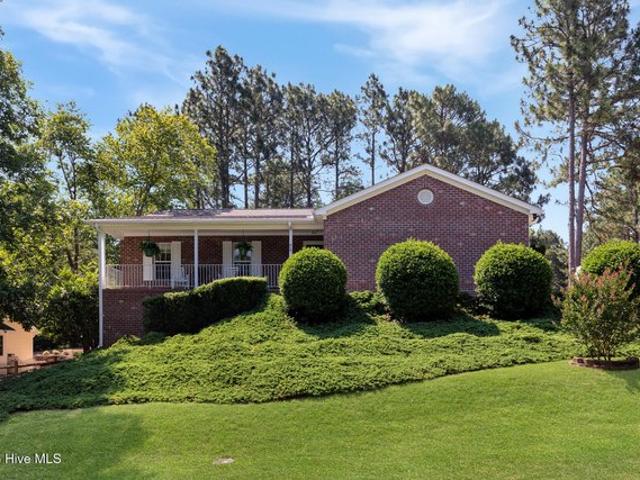 315 Sandhills Cir, Pinehurst, NC 28374