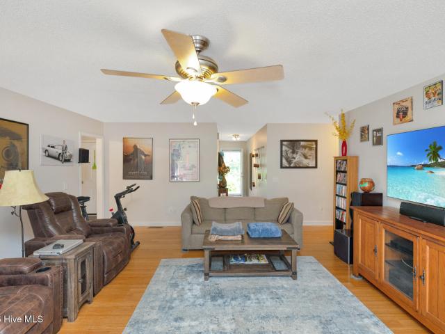 315 Sandhills Circle