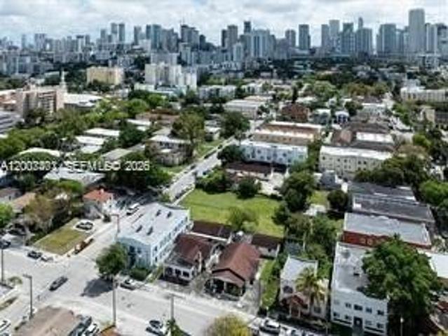 315 SW 10th Ave, Miami, FL 33130