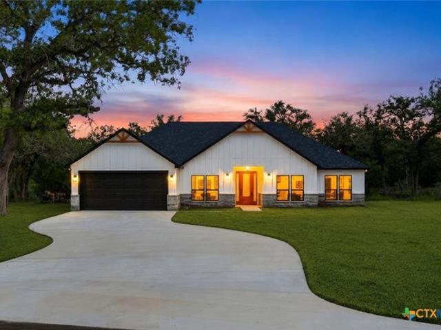 315 Post Oak St, Gonzales, TX 78629