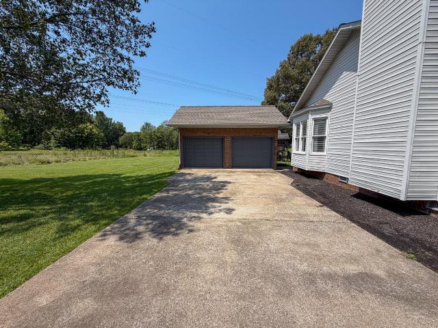 315 Palisades Circle