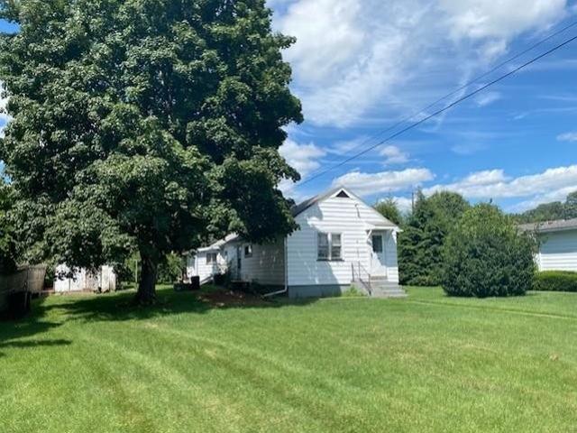 315 Phillips St, Hellertown, PA 18055