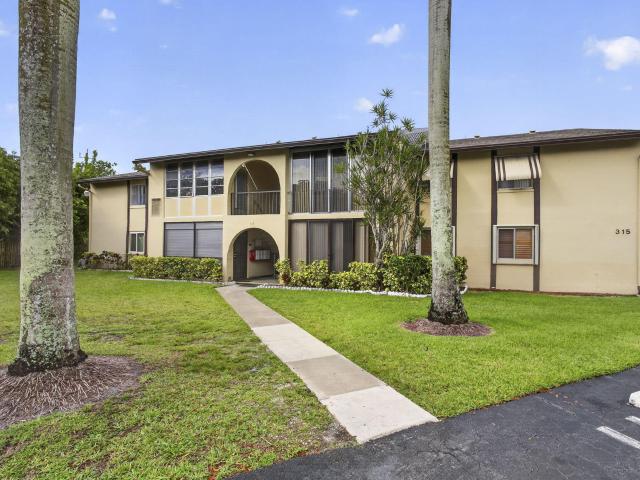 315 Pine Ridge Cir, Greenacres, FL 33463 | MLS #B26018 | Compass