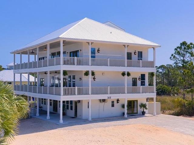315 Quinn St, Saint George Island, FL 32328