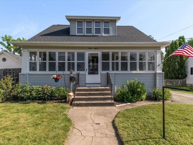 315 Robbins St, Seymour, WI 54165