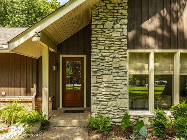 315 Raintree Dr, Hendersonville, TN 37075