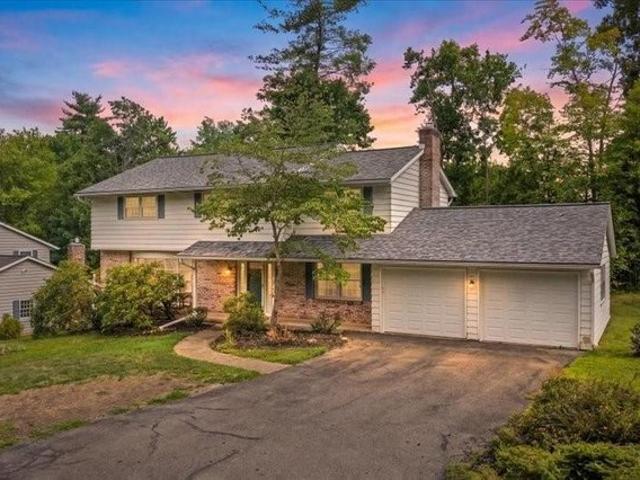 315 Ridgefield Rd, Endicott, NY 13760