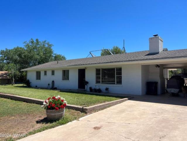 315 W 2nd St, Saint Johns, AZ 85936