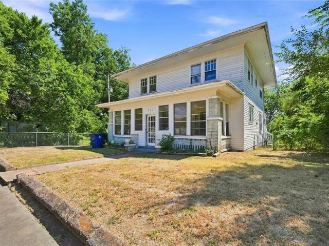 315 W Vilas Avenue
