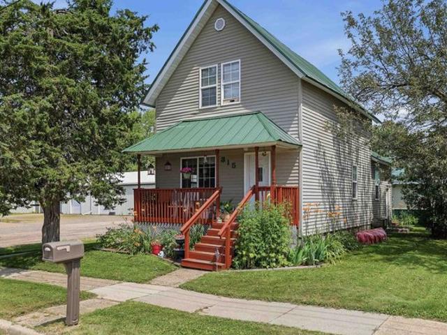 315 W Depot St, Marshfield, WI 54449