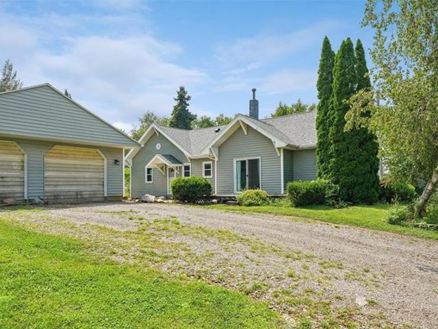 315 W High St, Colfax, IA 50054
