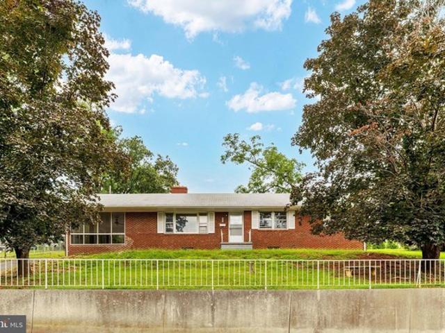 315 W Main St, Front Royal, VA 22630