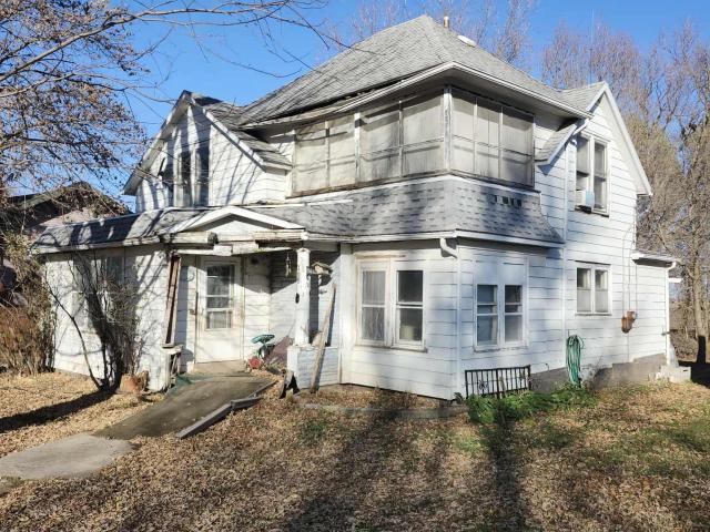 315 W Maple Street