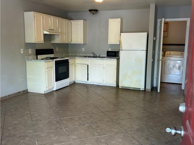 315 Texas Lane 105