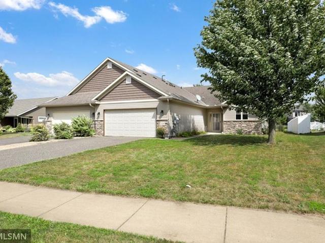 31649 McGuire Trl, Lindstrom, MN 55045