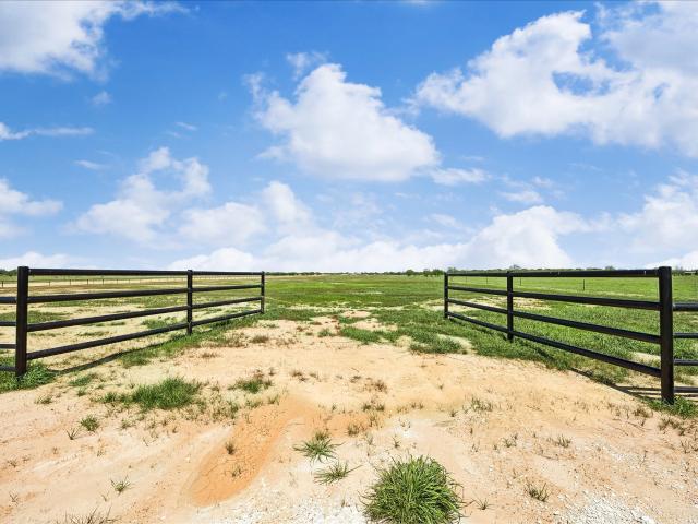 3164 FM 2187 Rd, Sealy, TX 77474 | MLS #44805 | Compass